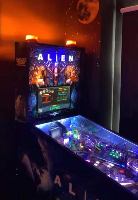 Flipper alien lv :: Pinball dreams